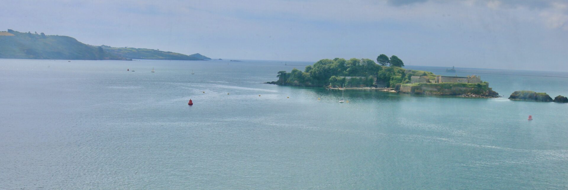 PLYMOUTH'S LOOKOUT PORTAL -THE LONGROOM