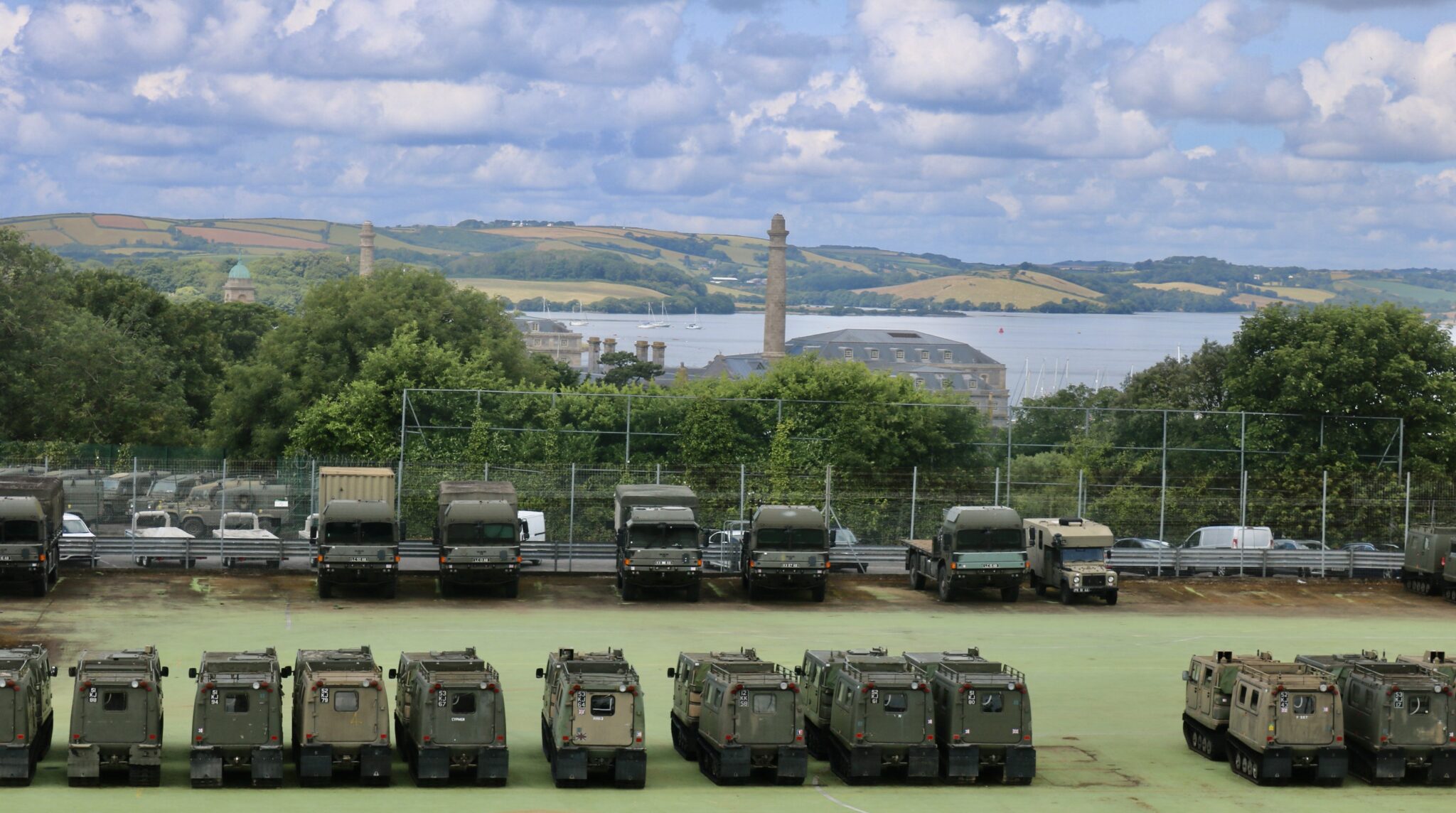 PLYMOUTH'S LOOKOUT PORTAL -THE LONGROOM
